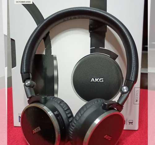 Наушники AKG N60NC