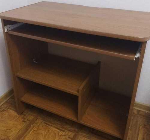 Стол для компьютера
