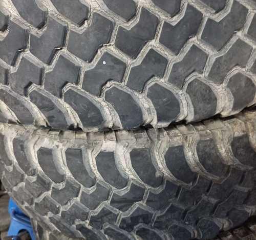 Bfgoodrich Mud-Terrain T/A KM 215/75 R15 100Q