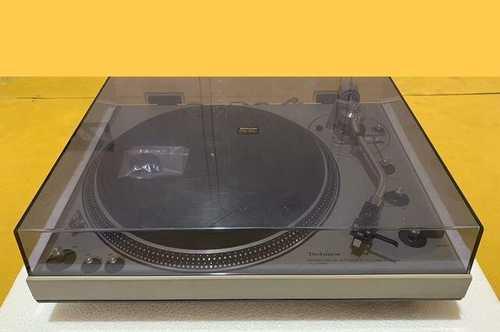 Проигрыватель винила Technics SL-1300