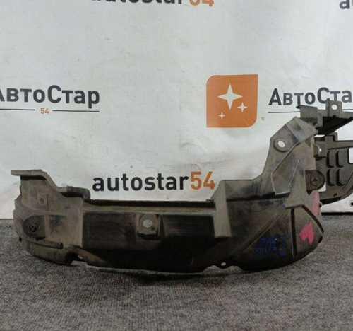 Подкрылок передний правый Honda Stepwgn RF3