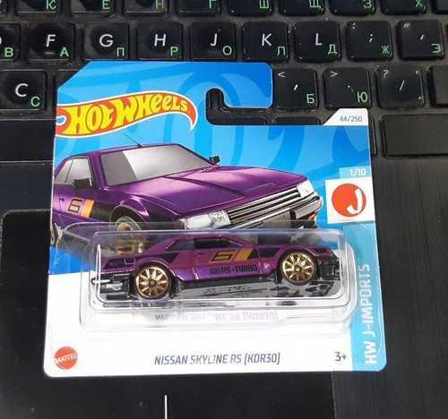 Hot Wheels Nissan Skyline RS KDR30 1/10