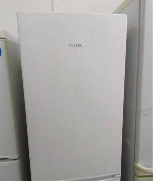 Холодильник б/у vestel 150 см