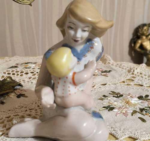 Статуэтка материнство (мать и дитя ) СССР