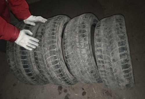 Bridgestone Blizzak WS-60 255/60 R17