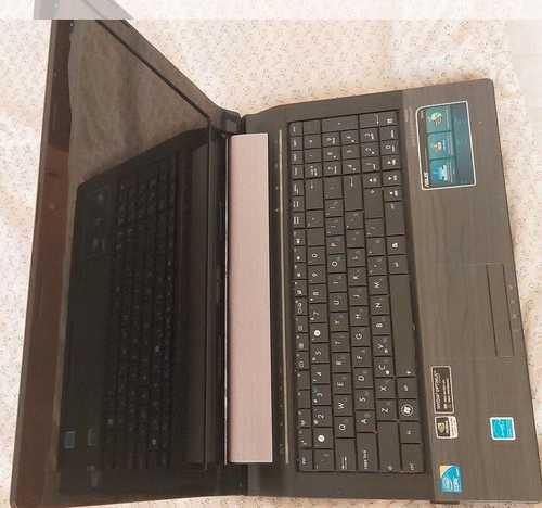 Ноутбук asus n53j