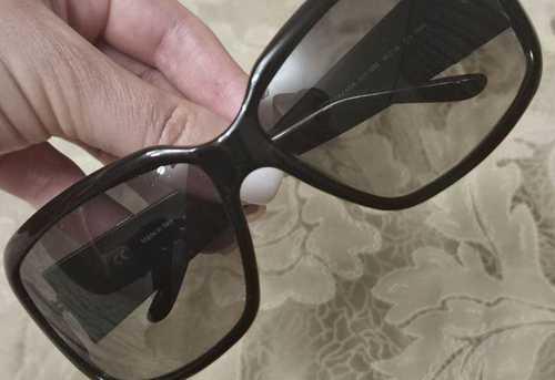 Солнцезащитные очки женские италия Escsda