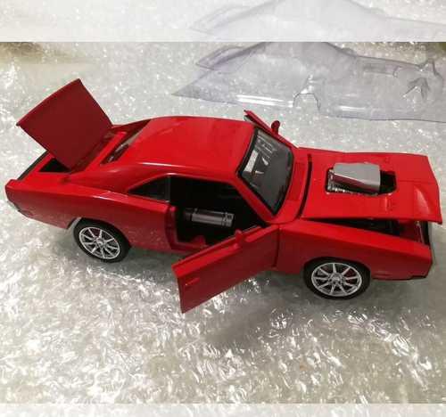 Модель автомобиля Dodge Charger 1:24