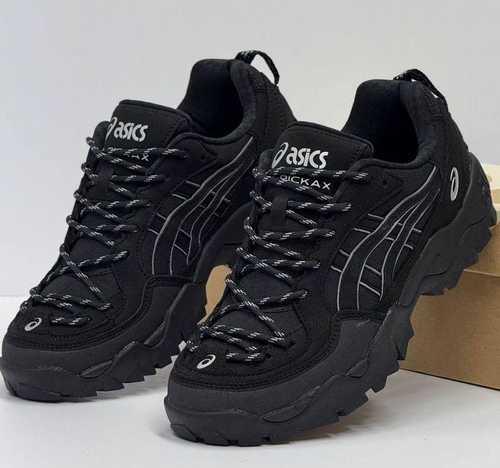 Кроссовки asics