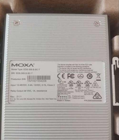 Продам коммутатор moxa EDS-305-S-SC-T