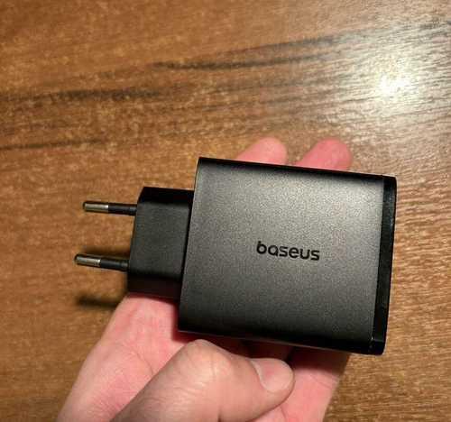 Зарядное устройство Baseus 65w