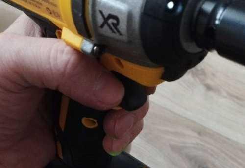 Гайковерт dewalt