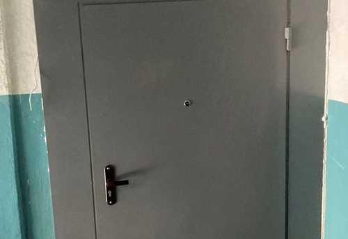 Дверь тамбурная в коридор