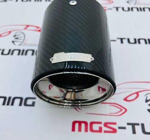 Насадка Akrapovic карбон с перфорацией 102 мм