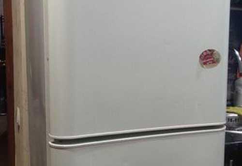 Холодильник бу Indesit c236g, рабочий