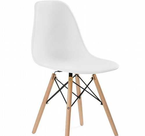 Пластиковый стул Eames PC-015 белый