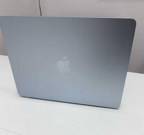 MacBook Air 13 (2025, M4), 256 ГБ, M4 (10-core), RAM 16 ГБ, GPU 10-core