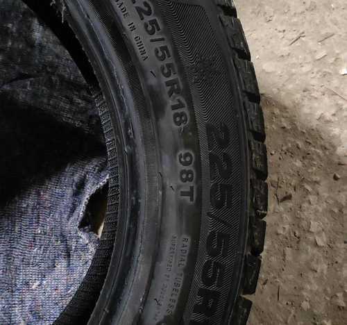 DoubleStar DW01 225/55 R18 98