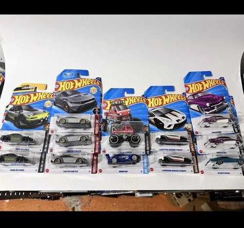 2025 Hot Wheels New Case