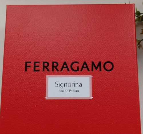 Парфюмерный набор р Signorina salvatore ferragamo