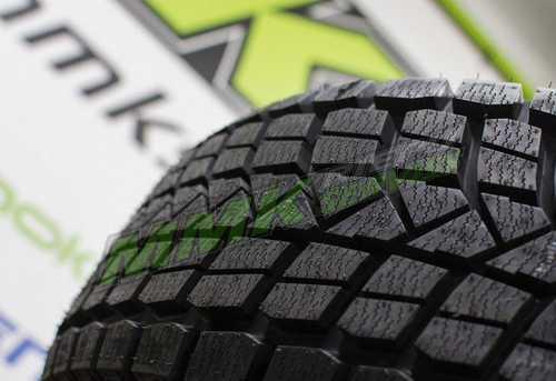 Maxxis SP02 Arctic Trekker 225/40 R18 92S