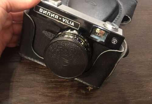 Советские фотоаппараты Zenit и Vilia с футлярами