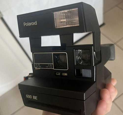 Плёночный фотоаппарат polaroid