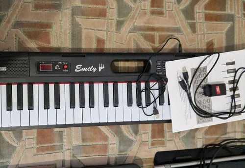 Синтезатор Emily Piano EK-7 BK, 61 клавиша