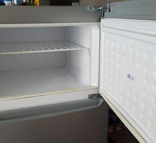 Холодильник Vestel, б/у