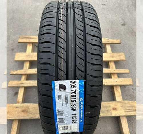 Triangle TR928 205/70 R15