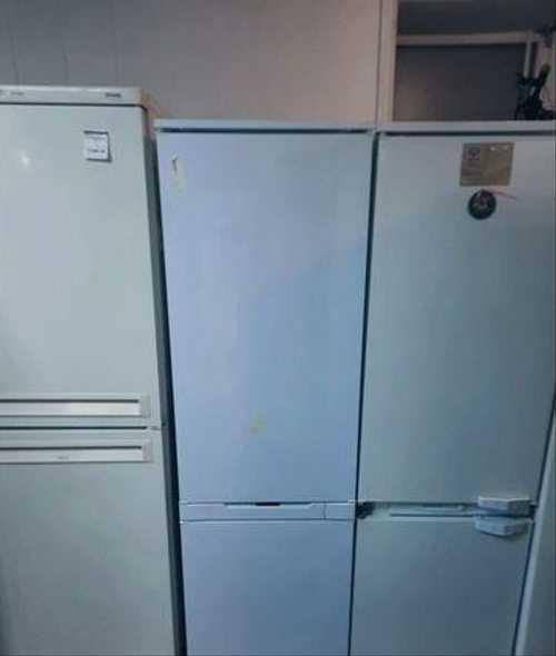 Холодильник Hotpoint-Ariston L-K3 BCB 31 AA F