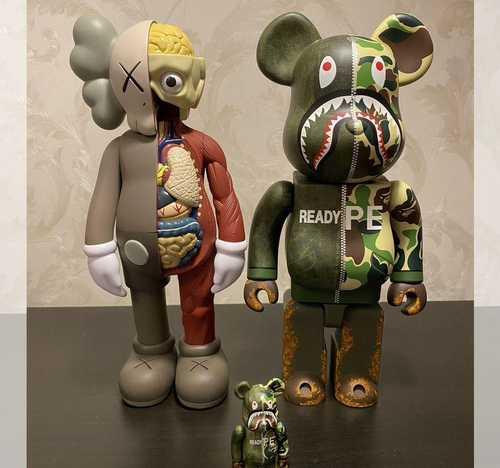 Игрушки Kaws Open и Bearbrick bape x Readymade 400