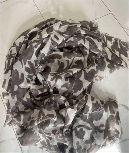Палантин Balenciaga