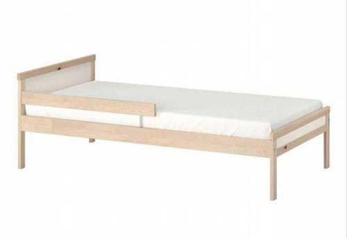Детская кровать IKEA сниглар с постельным бельем