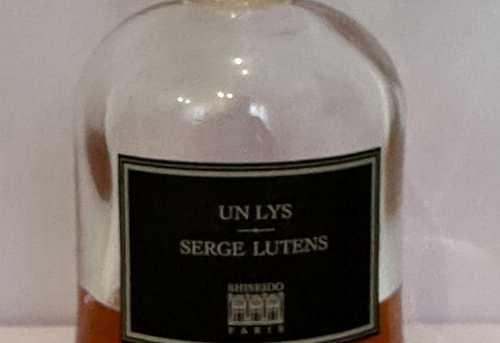 Serge Lutens UN LYS