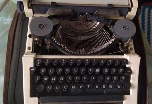 Пишущая машинка Ортех