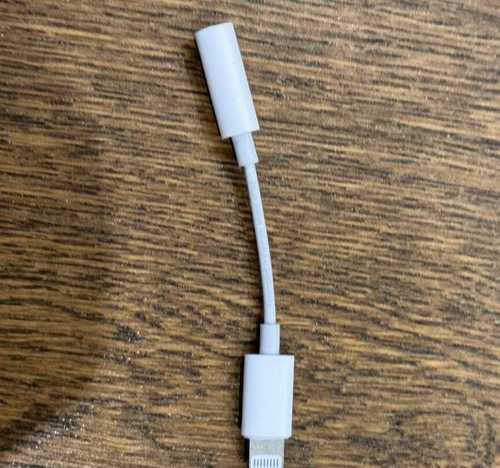 Переходник apple lightning на 3.5 jack