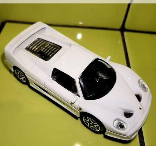 Коллекционная модель Ferrari F50 White Bburago