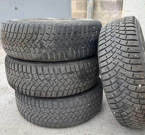 Michelin Latitude X-Ice 235/65 R17