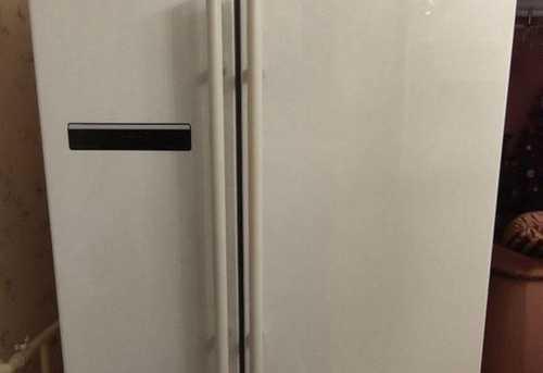 Холодильник Samsung Side by Side двухкамерный