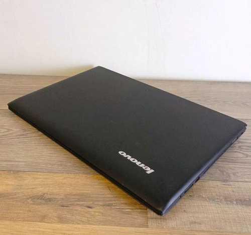 Большой ноутбук Lenovo 17,3" 1000Gb Intel