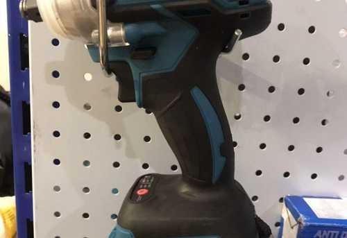 Аккумуляторный гайковерт Makita 24В, 6 Ач