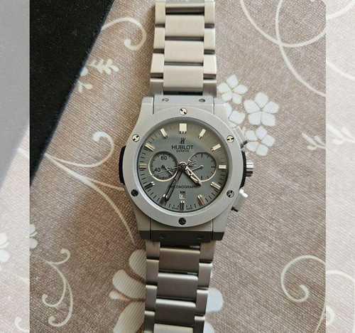 Мужские наручные часы hublot