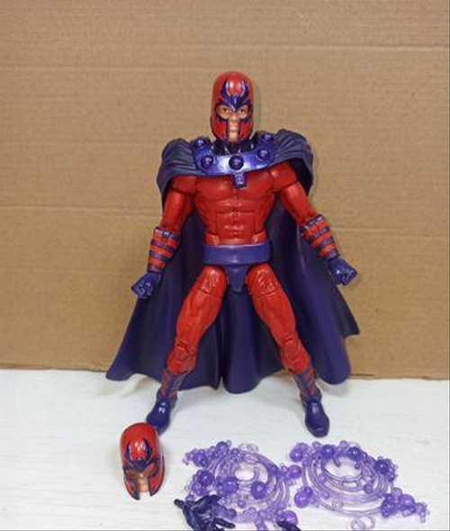 Фигурка Magneto из набора Marvel Legends Family Ma