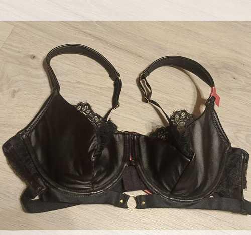 Бюстгальтер 90B 90C Hunkemoller