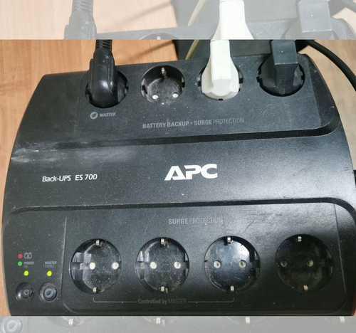 Источник бесперебойного питания apc back ups Es700