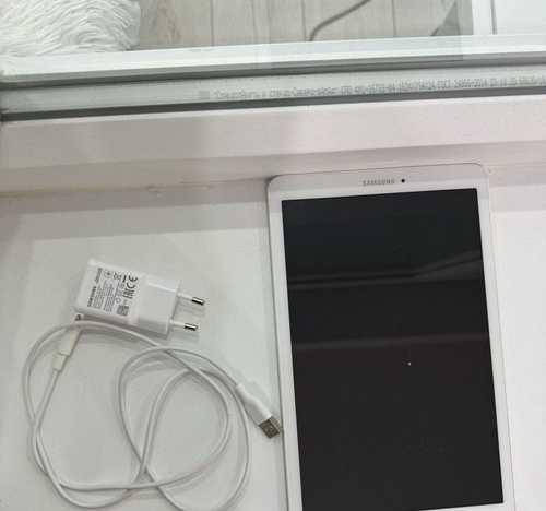 Планшет Samsung Galaxy Tab E