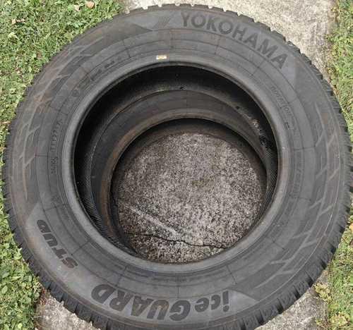 Yokohama IceGuard Stud IG65 205/65 R15