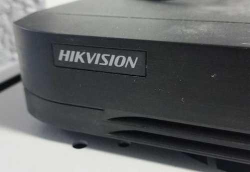 Продам видеорегистратор Hikvision DS-7208hthi-K2