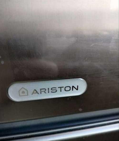 Холодильник бу Аристон